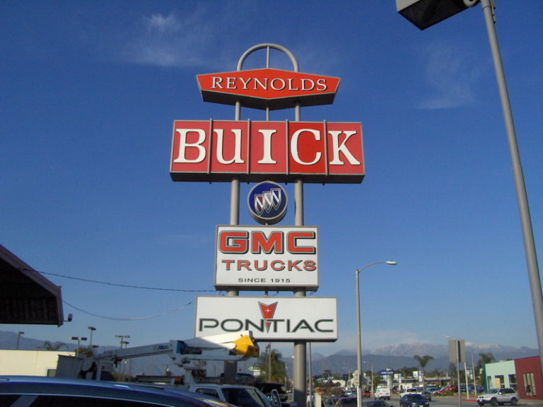 Signs, Monuments, Illuminated Signs, Banners - Covina CA